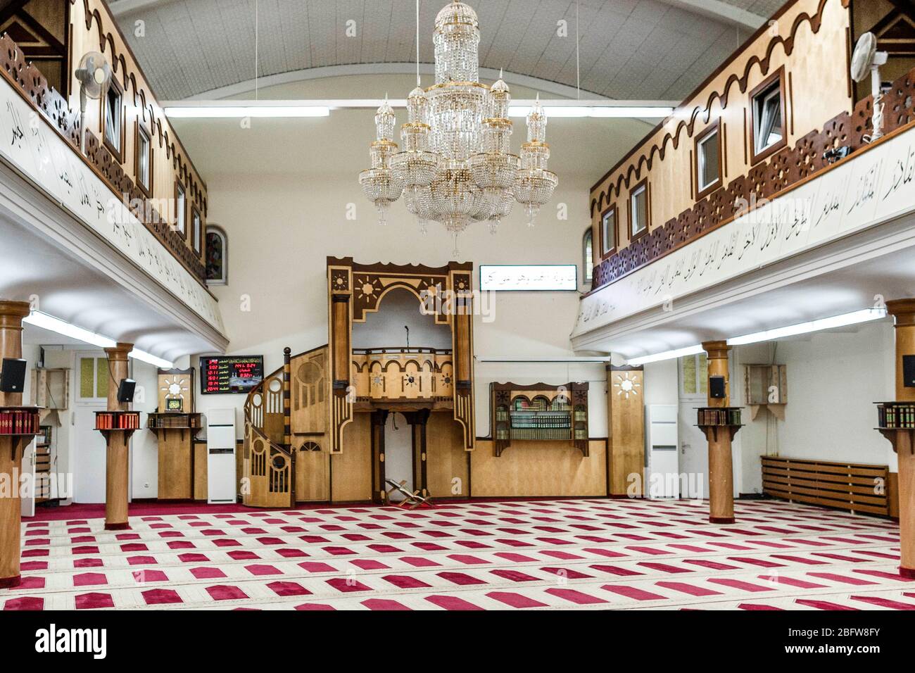 Major mosques hi-res stock photography and images - Alamy