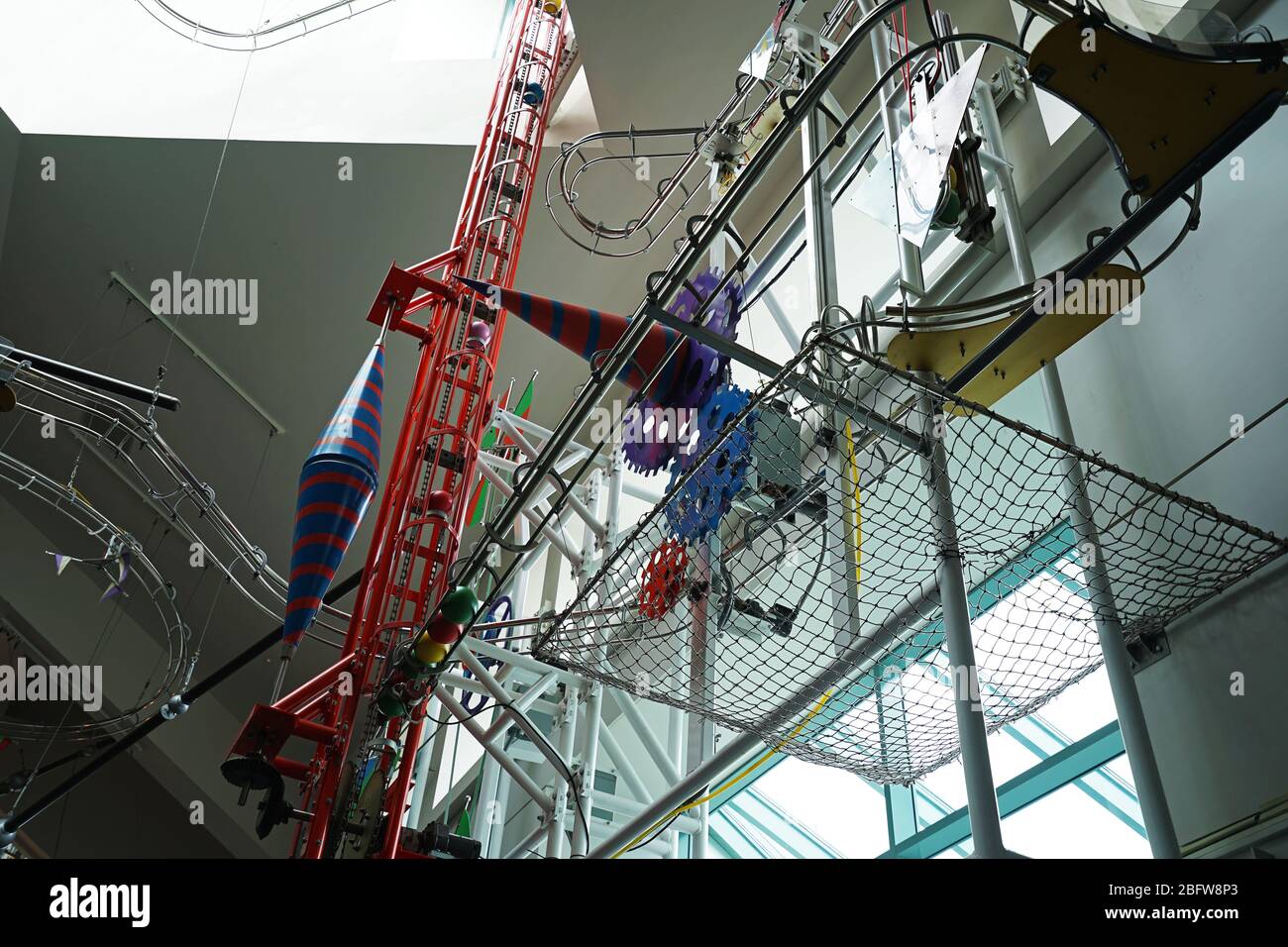Ceiling decoration and interior design of 'Saint Louis Science Center ...
