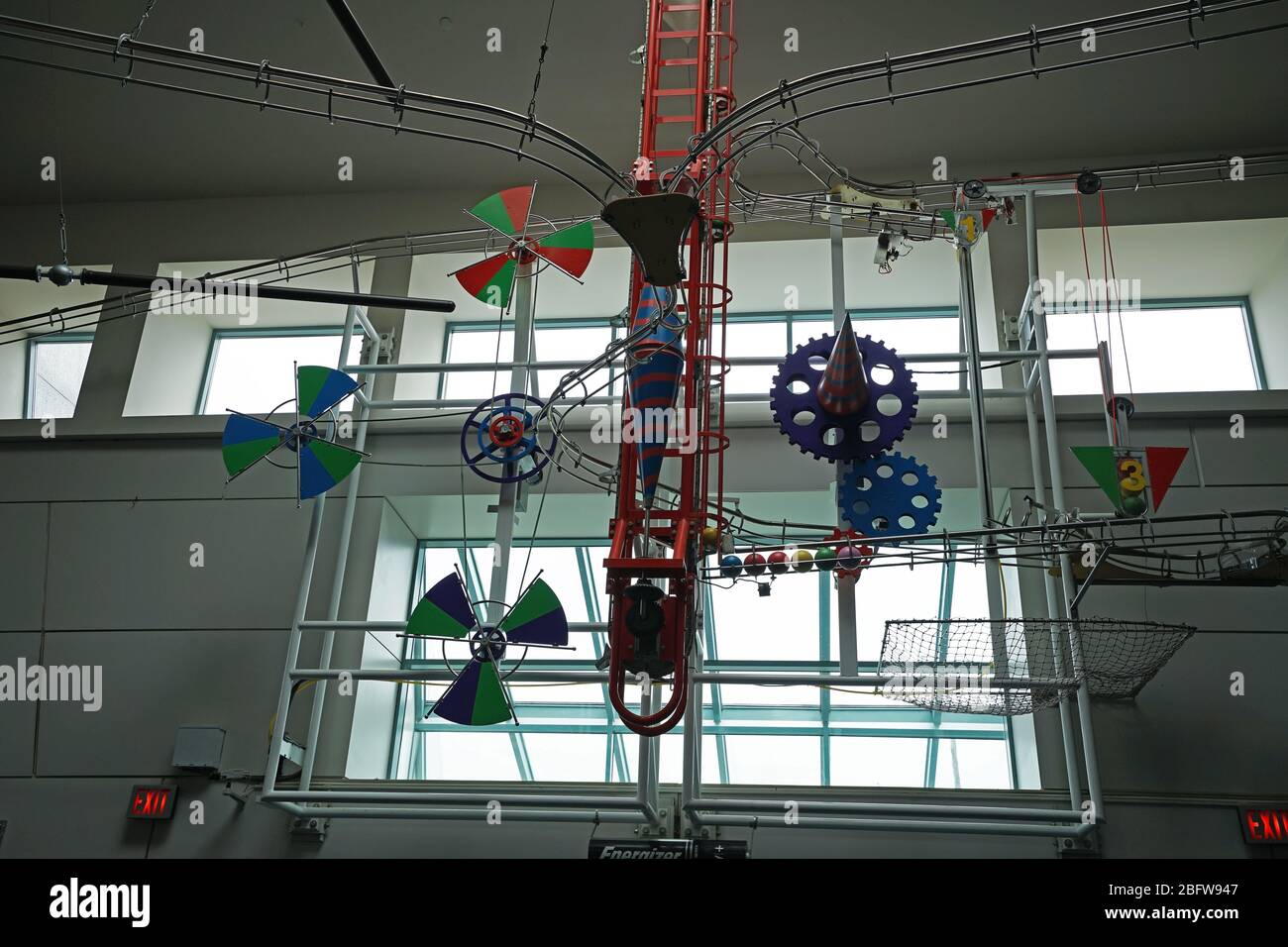 Ceiling decoration and interior design of 'Saint Louis Science Center ...