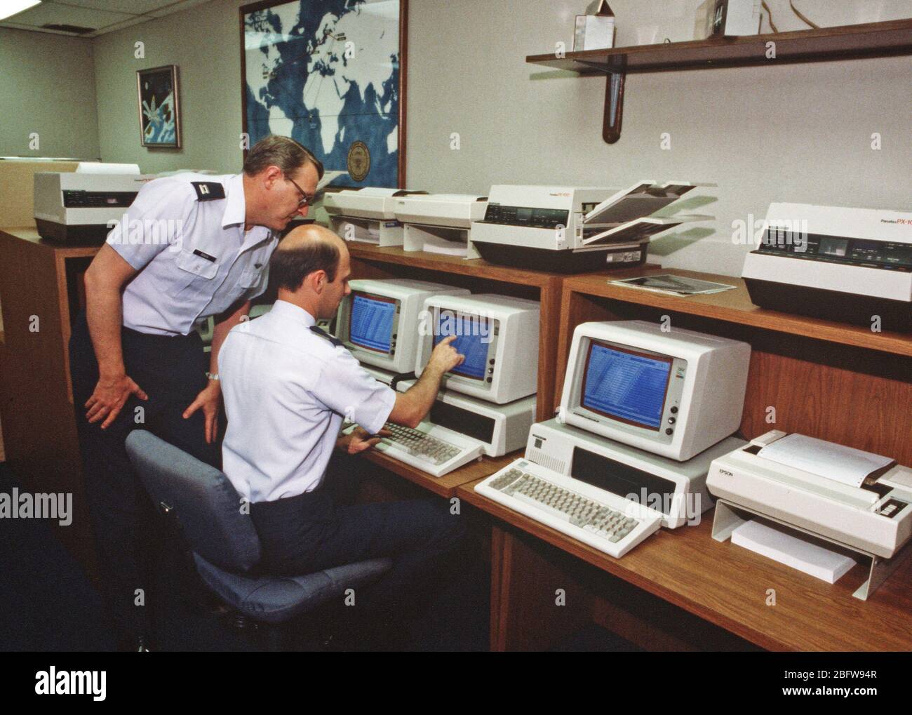 Air Force Master Sergeant and Air Force Captain work on the Washington ...