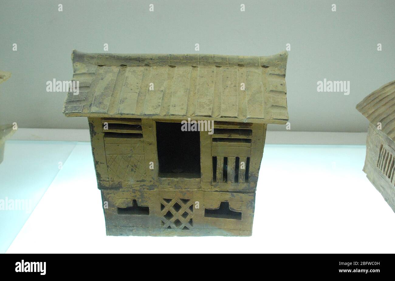 Pottery house with a circle on the top of the mountain in the Jin ...