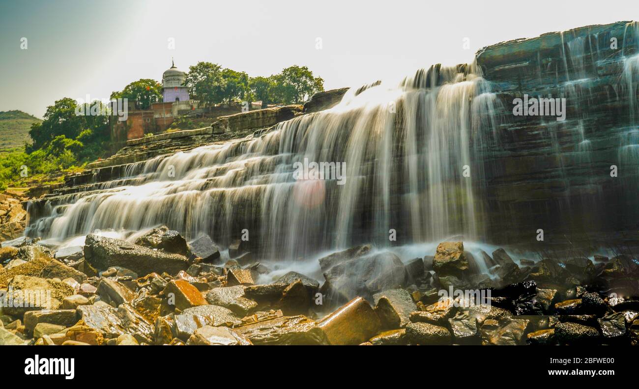 Beautiful river scenery hi-res stock photography and images - Alamy