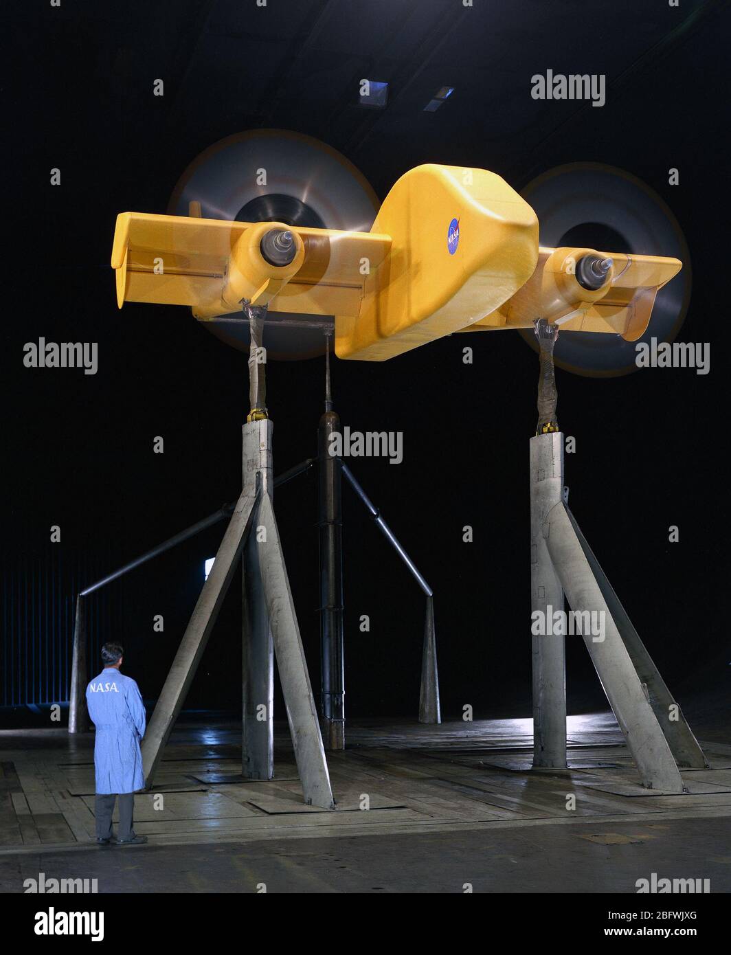 Rotating cylinder hi-res stock photography and images - Alamy