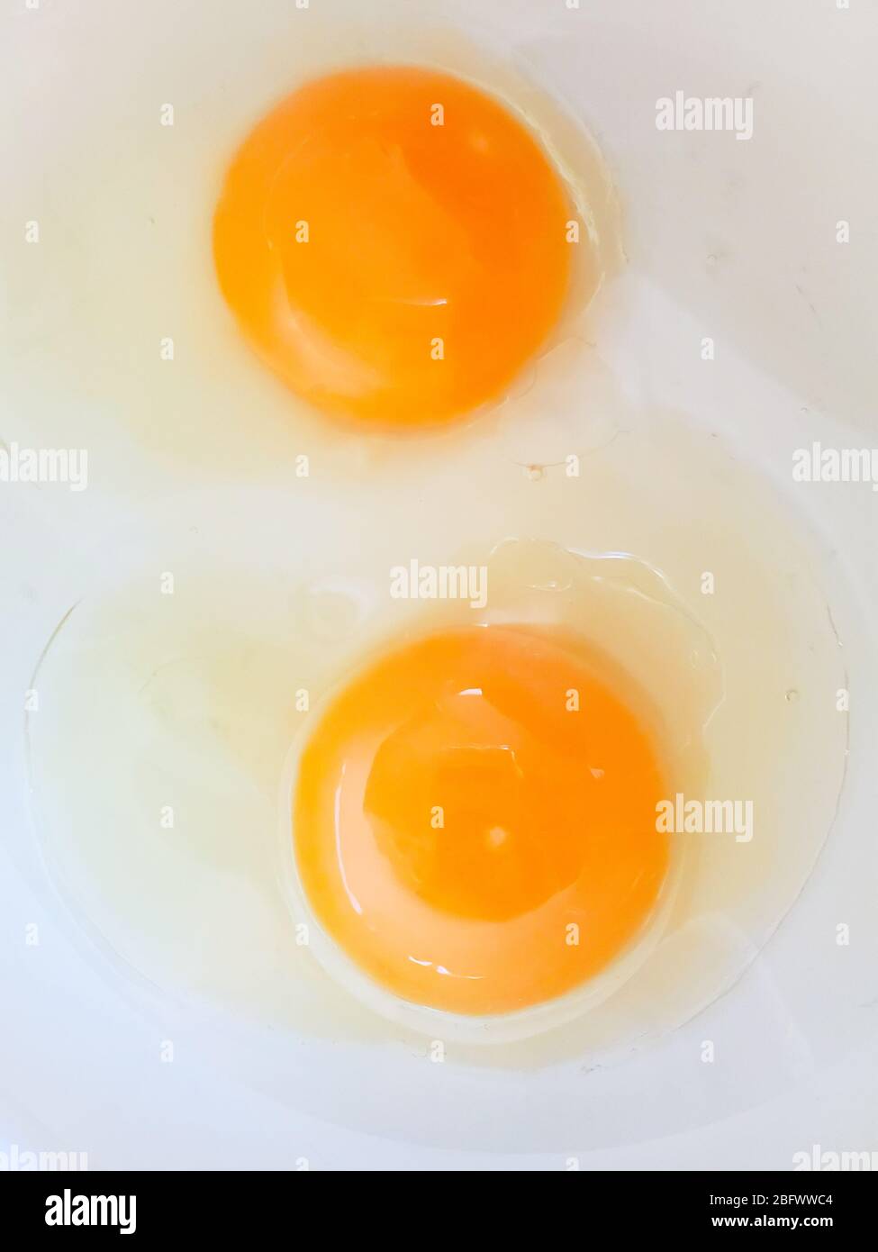 Two chickens eggs hi-res stock photography and images - Alamy