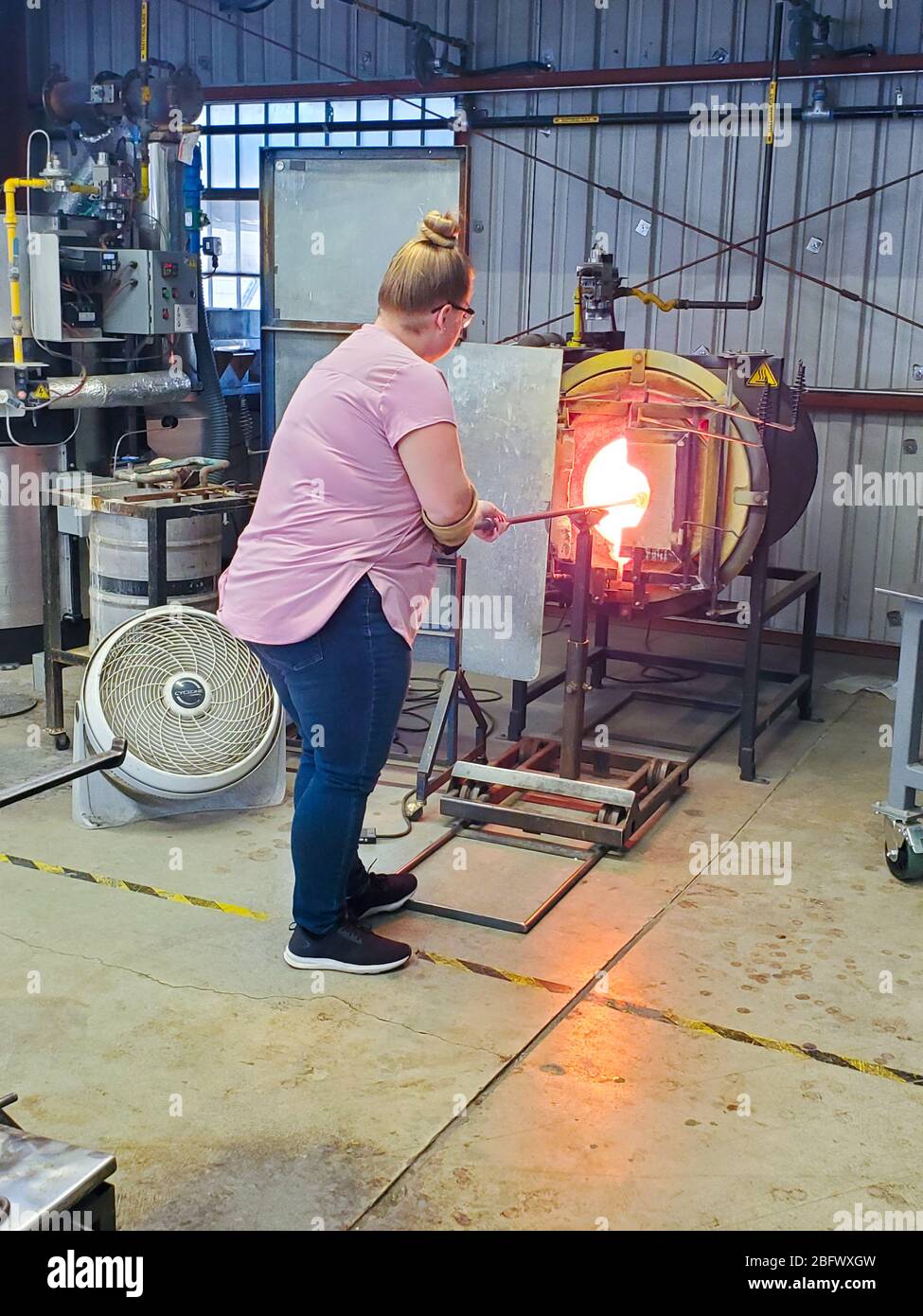 Glass blowing art cooling hi-res stock photography and images - Alamy