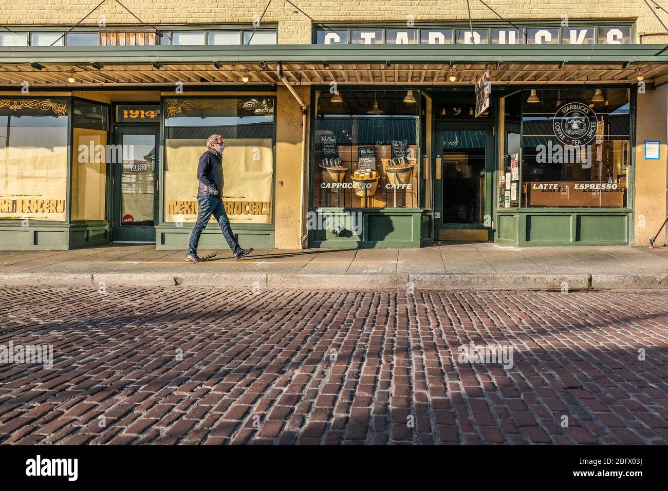 Home of starbucks hi-res stock photography and images - Alamy