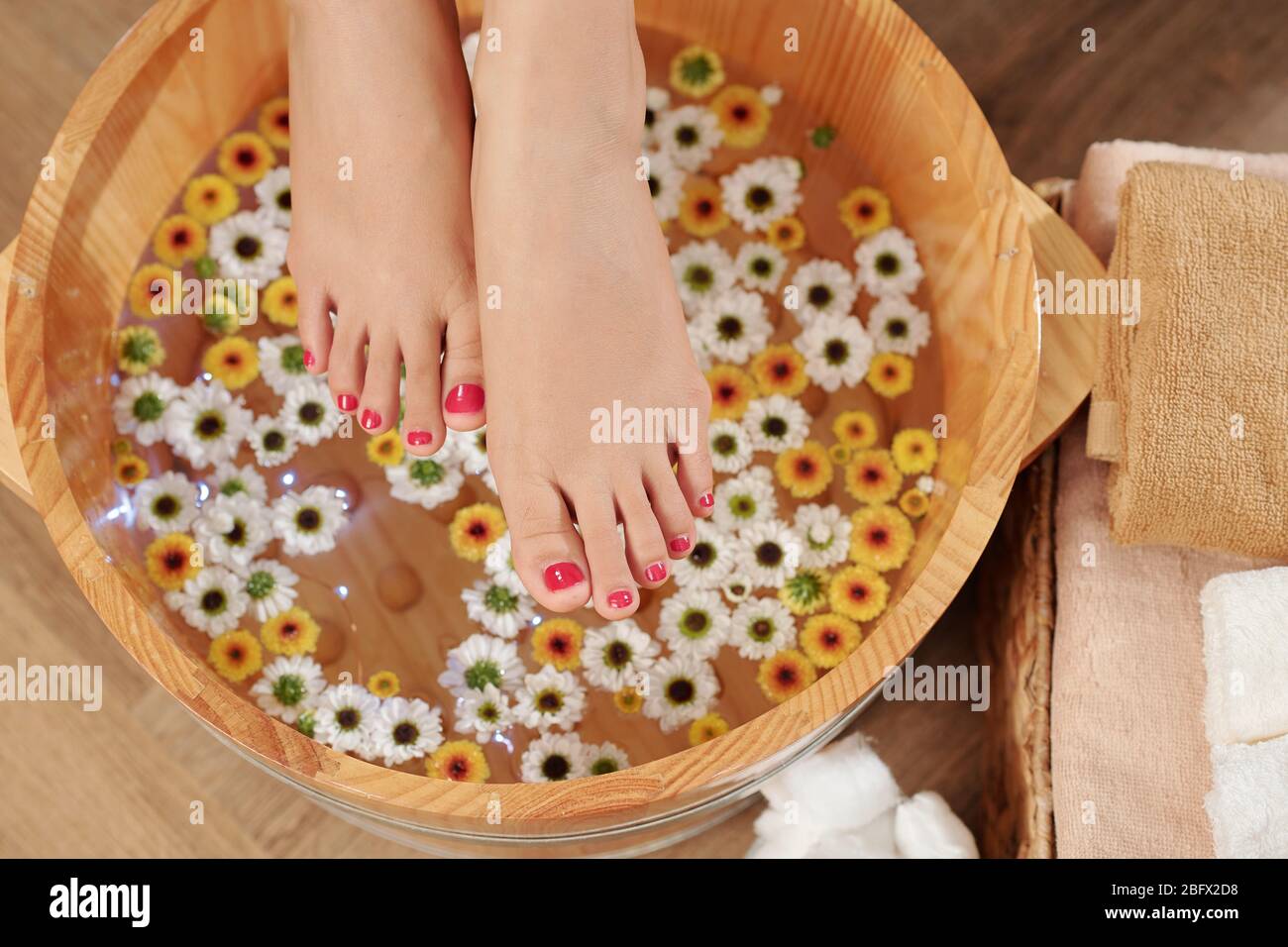 Pedicured feet hi-res stock photography and images - Alamy