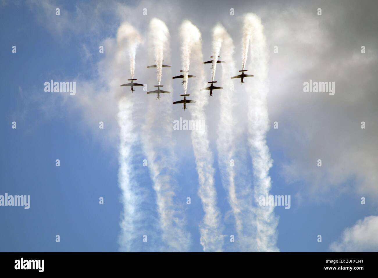 Propeller synchronization hi-res stock photography and images - Alamy