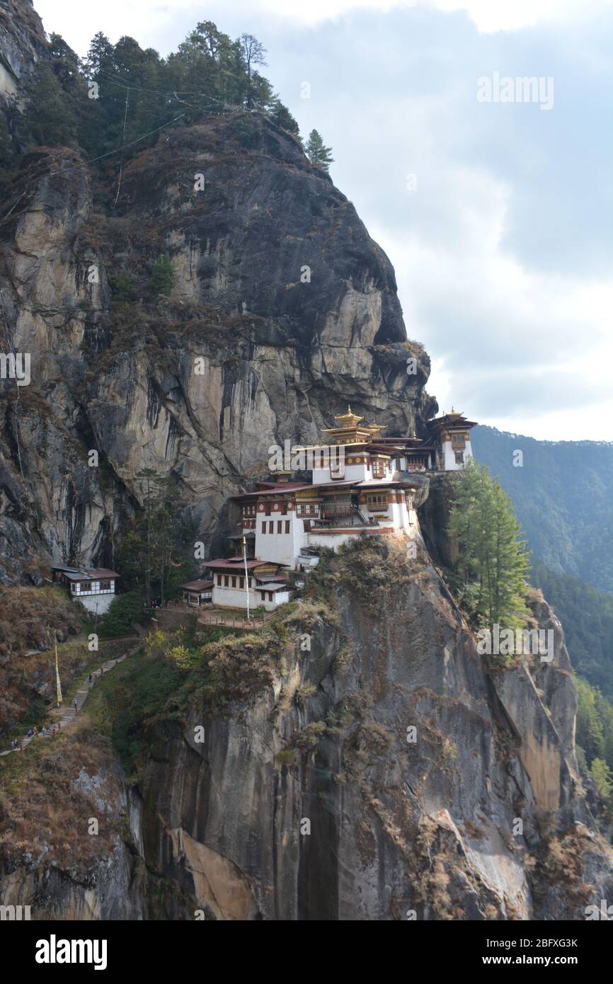 The Unesco-listed Tiger's Nest monastery (Paro Taktsang) is Bhutan's ...