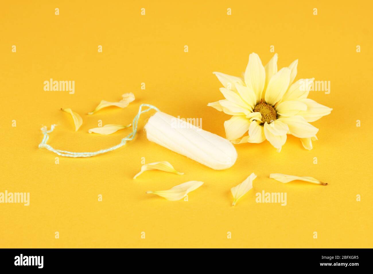 Tampon thread hi-res stock photography and images - Alamy