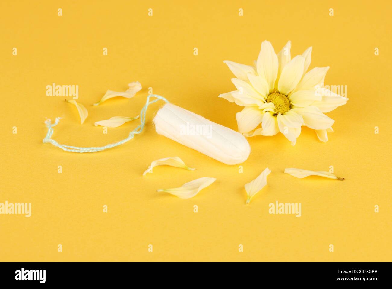 Tampon thread hi-res stock photography and images - Alamy