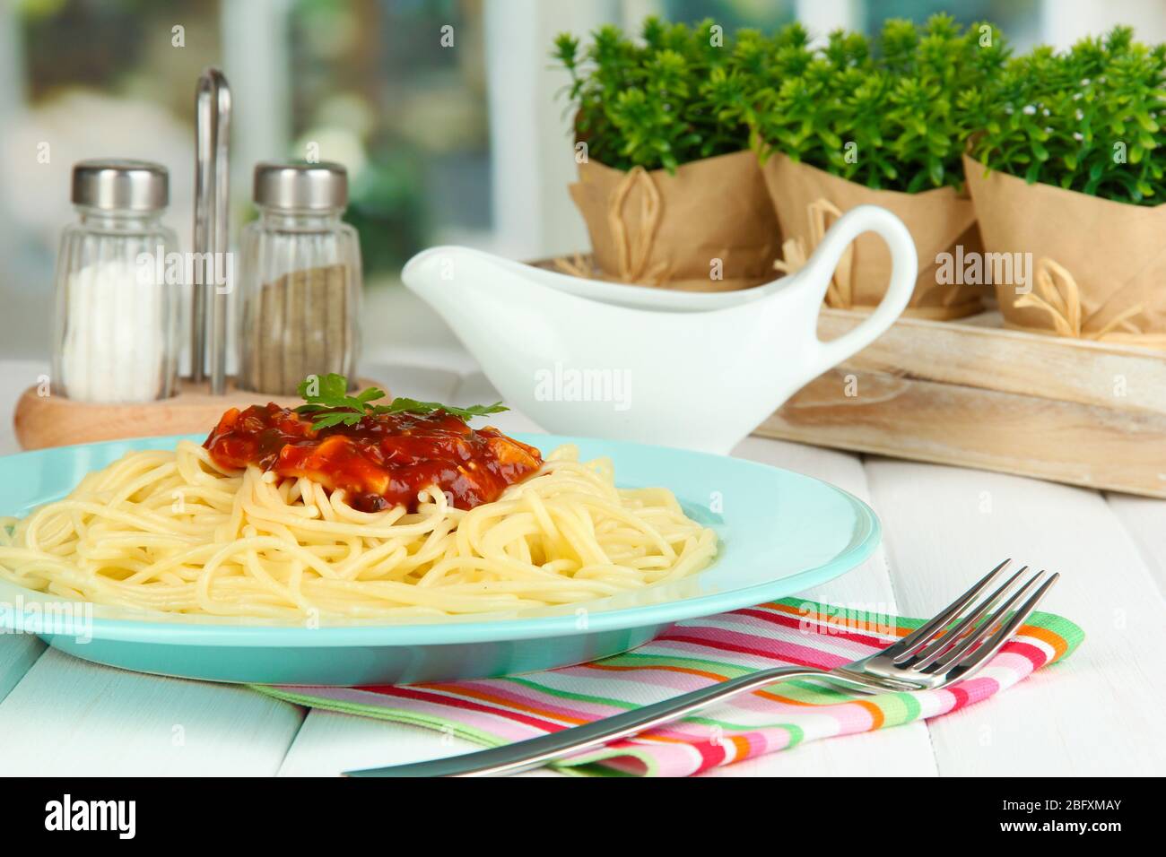 Italian spaghetti served in cafe Stock Photo - Alamy