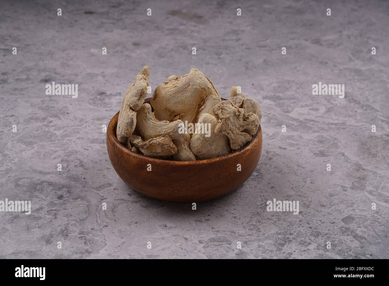 Dry ginger root Stock Photo - Alamy