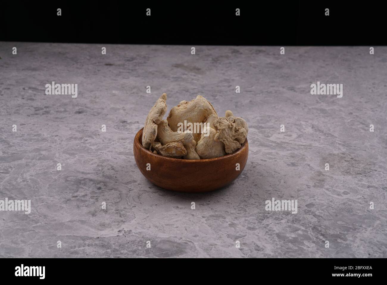 Dry ginger root Stock Photo - Alamy