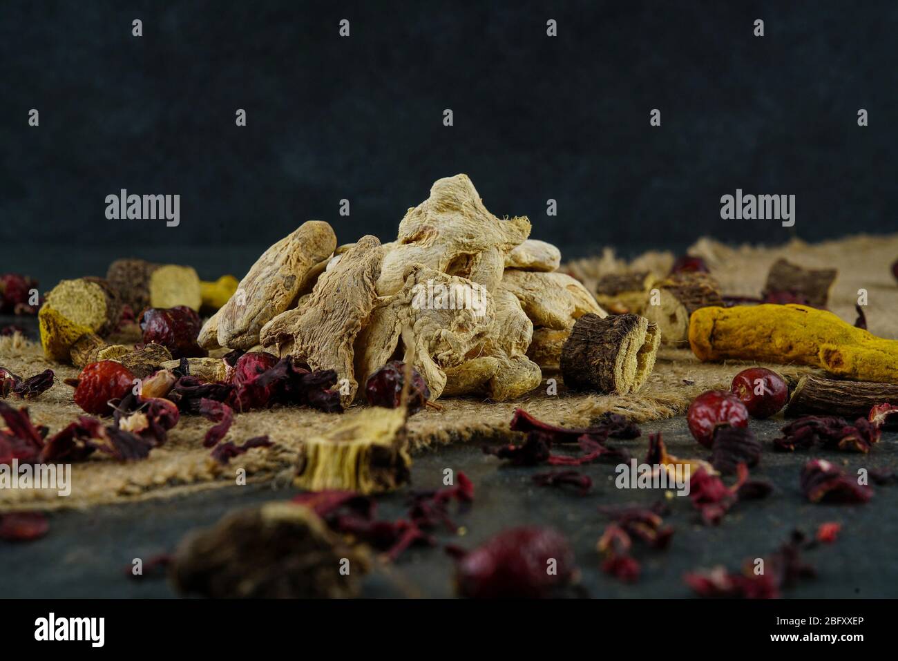 Dry ginger root Stock Photo - Alamy