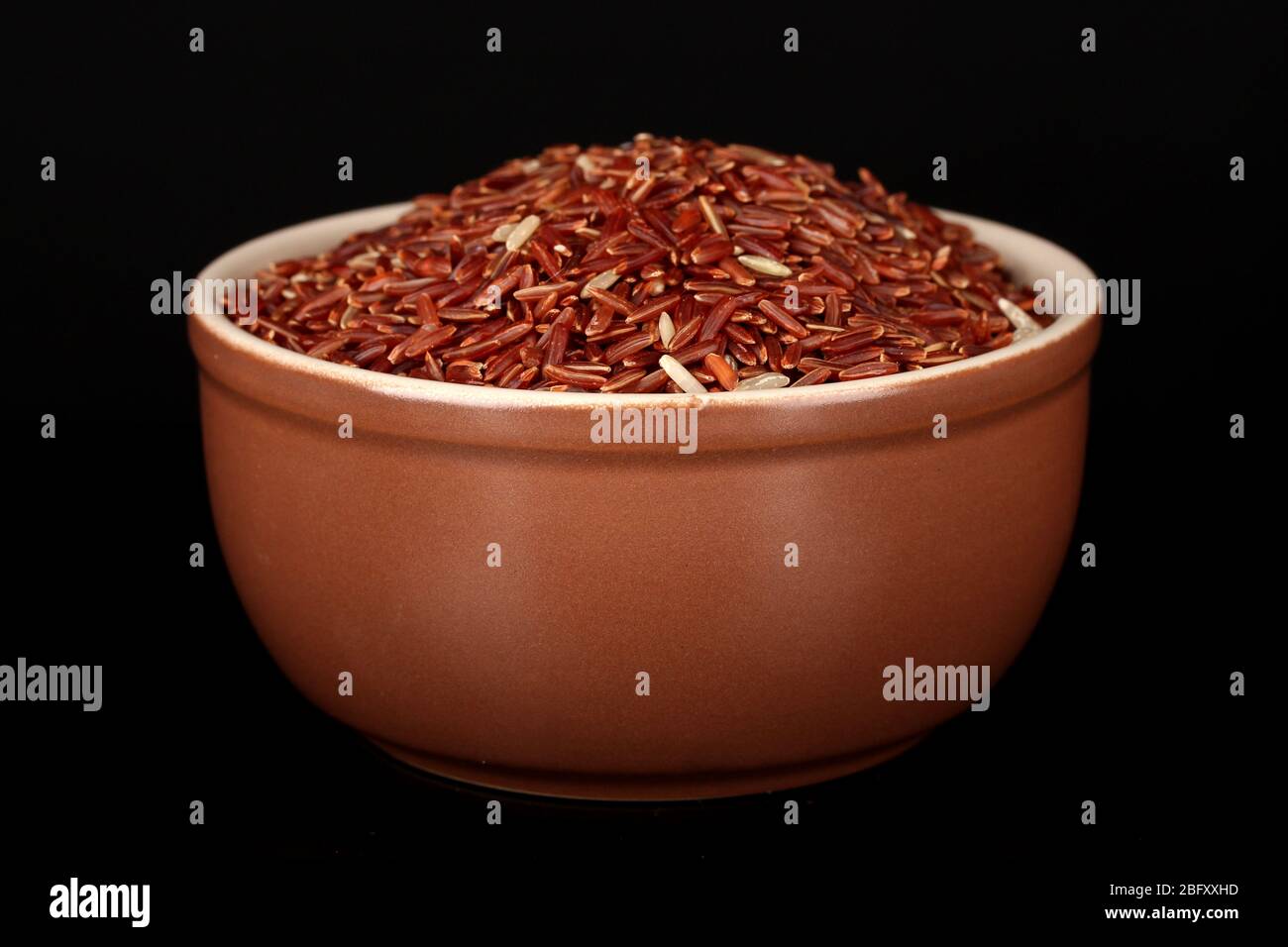 Red and black polished bowl hi-res stock photography and images - Alamy