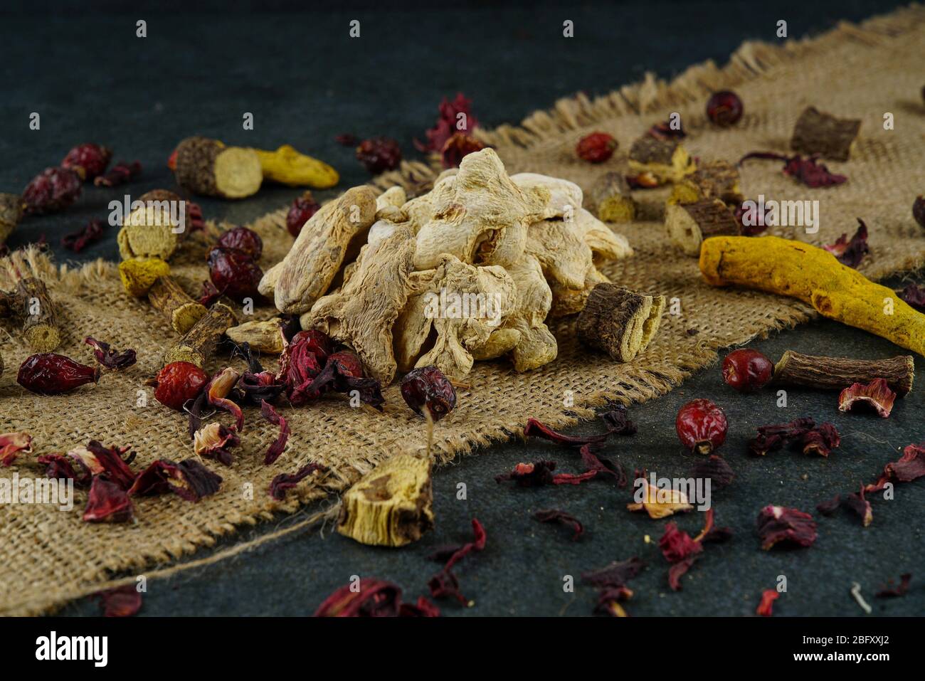 Dry ginger root Stock Photo - Alamy