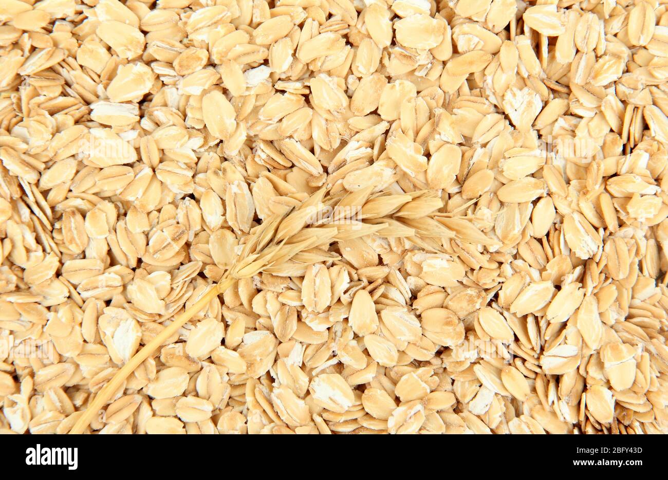 oat flakes texture of close up Stock Photo - Alamy