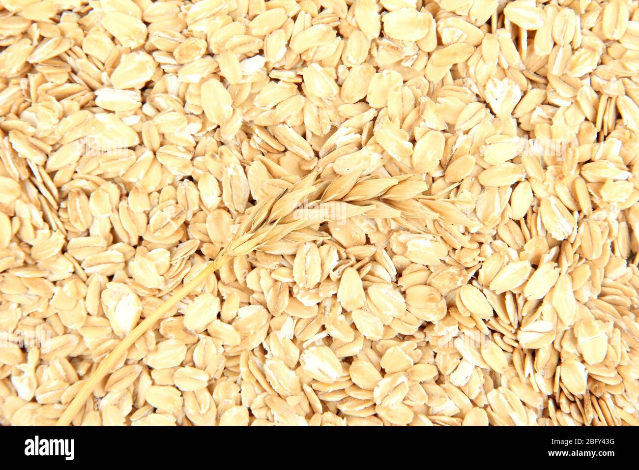 oat flakes texture of close up Stock Photo - Alamy