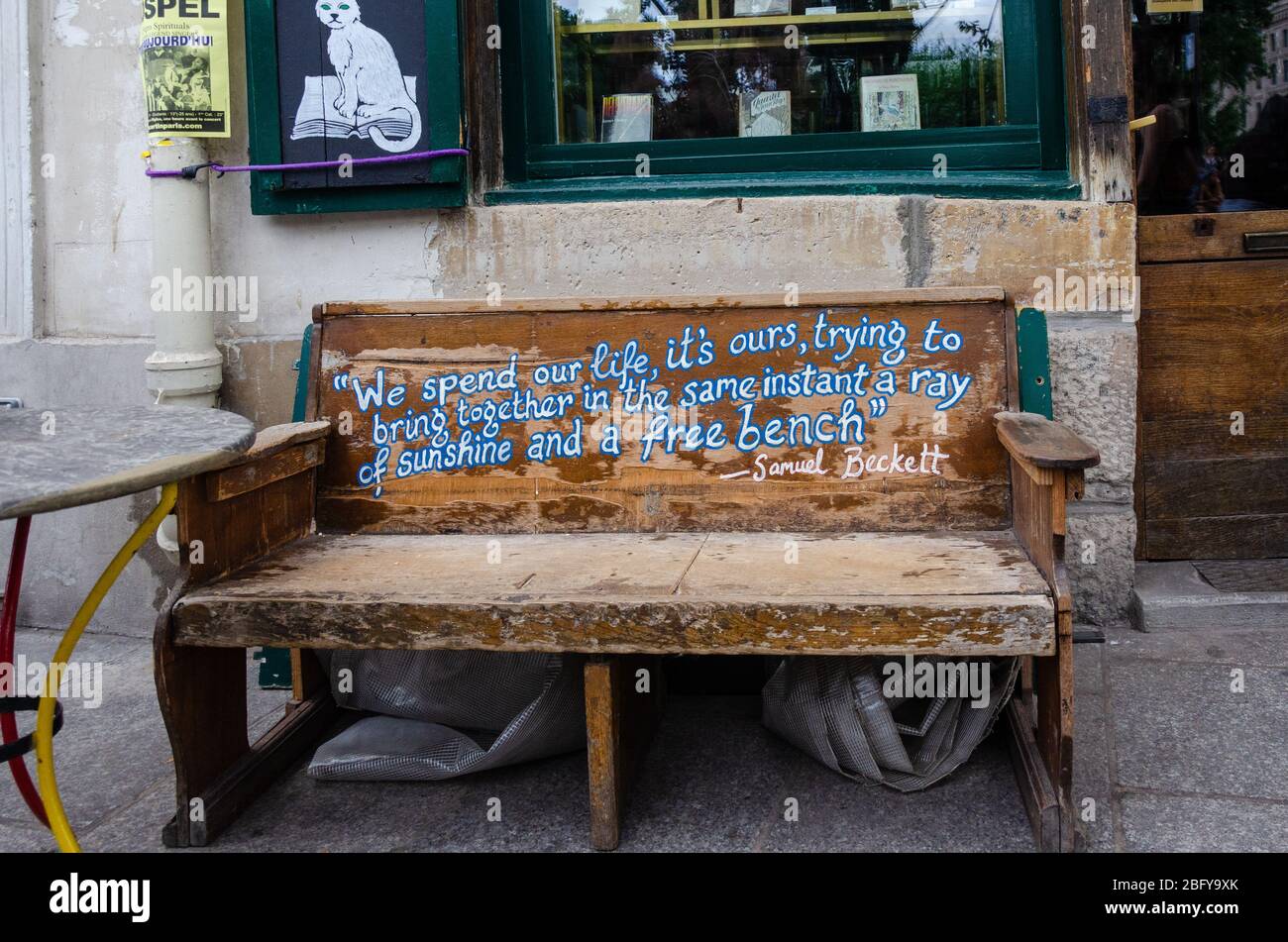 Reading bench outside Shakespeare and Company bookstore in Left Bank ...