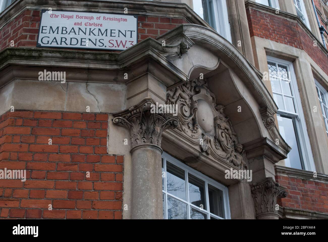 Red Brick Stone Windows Embankment Gardens, London SW3 Stock Photo - Alamy