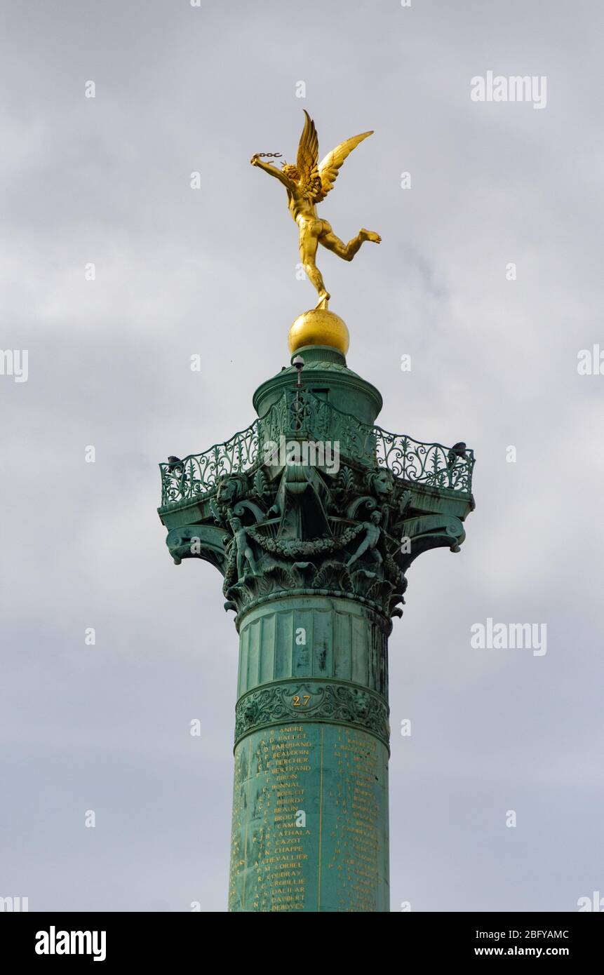 Genius of Liberty statue of Auguste Dumont on top of July Column ...
