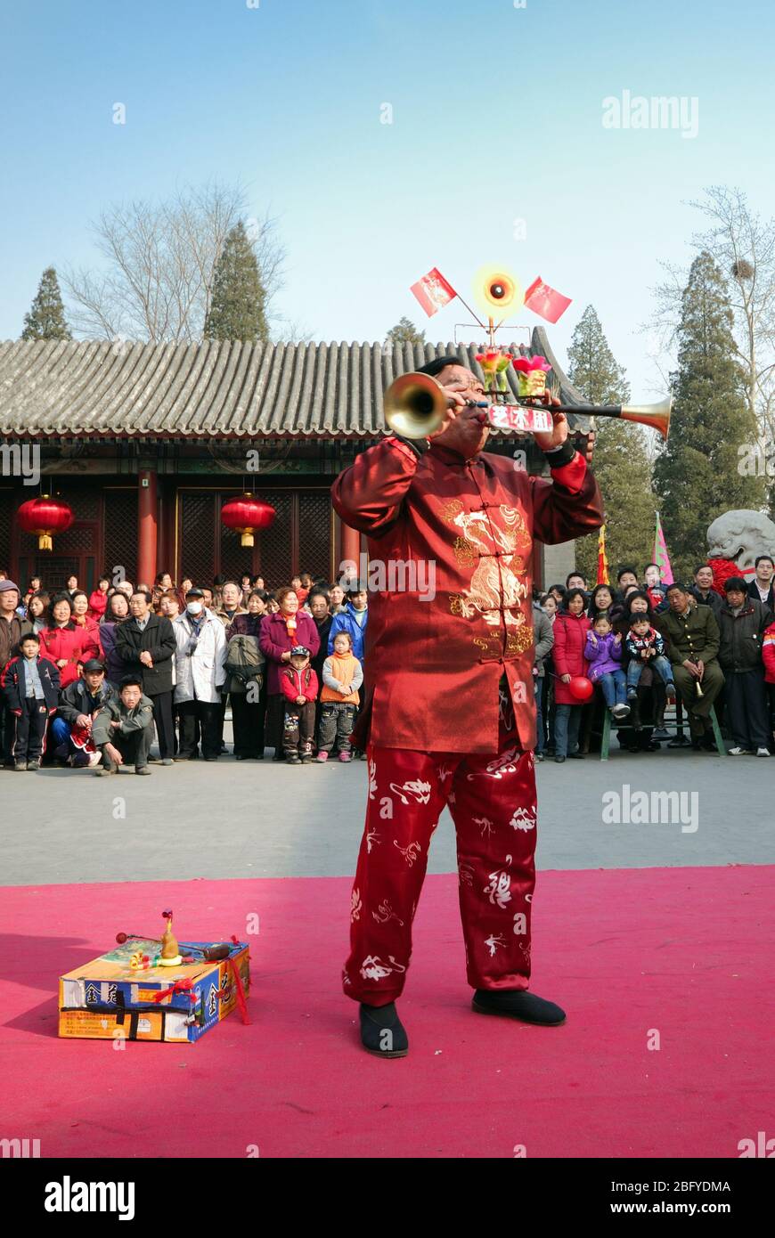 The temple fair hi-res stock photography and images - Alamy