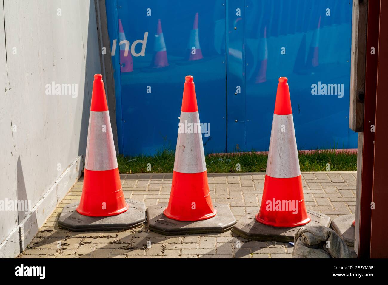 Traffic cones in a row hi-res stock photography and images - Alamy