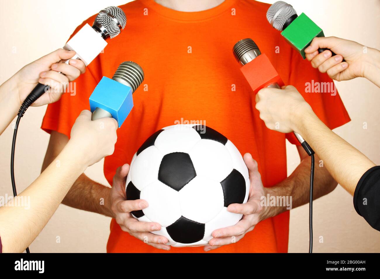 Media microphones football hi-res stock photography and images - Alamy