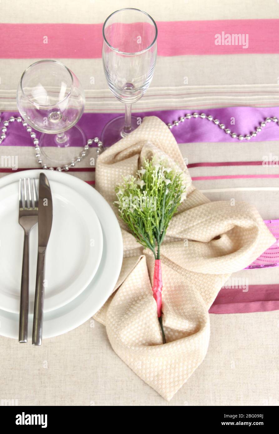 Table setting festive table Stock Photo - Alamy