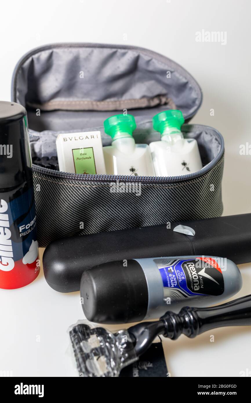 Emirates Airlines, Business Class, Amenity bag Stock Photo - Alamy