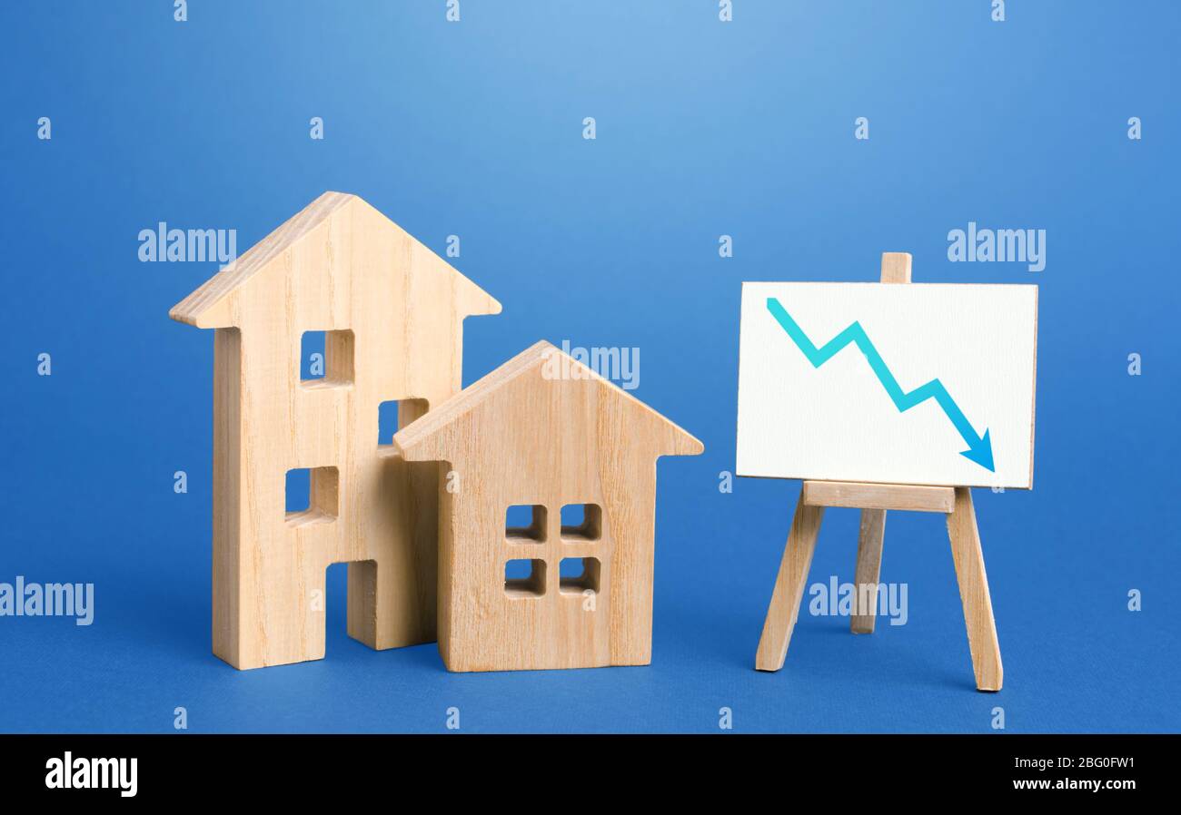 Down arrow chart hi-res stock photography and images - Alamy