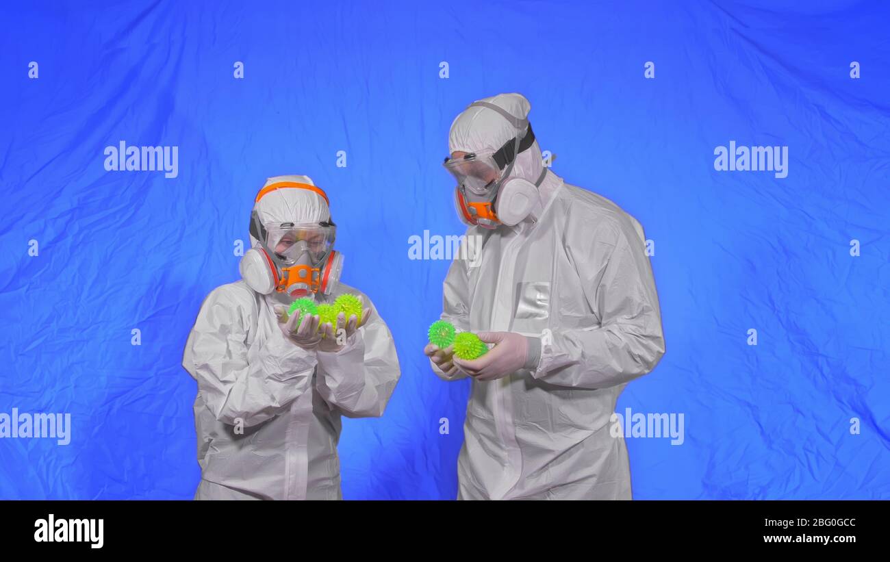 Slow pullback hi-res stock photography and images - Alamy