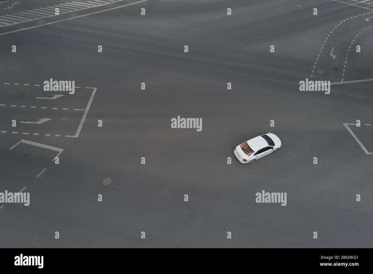 Car intersection hi-res stock photography and images - Alamy