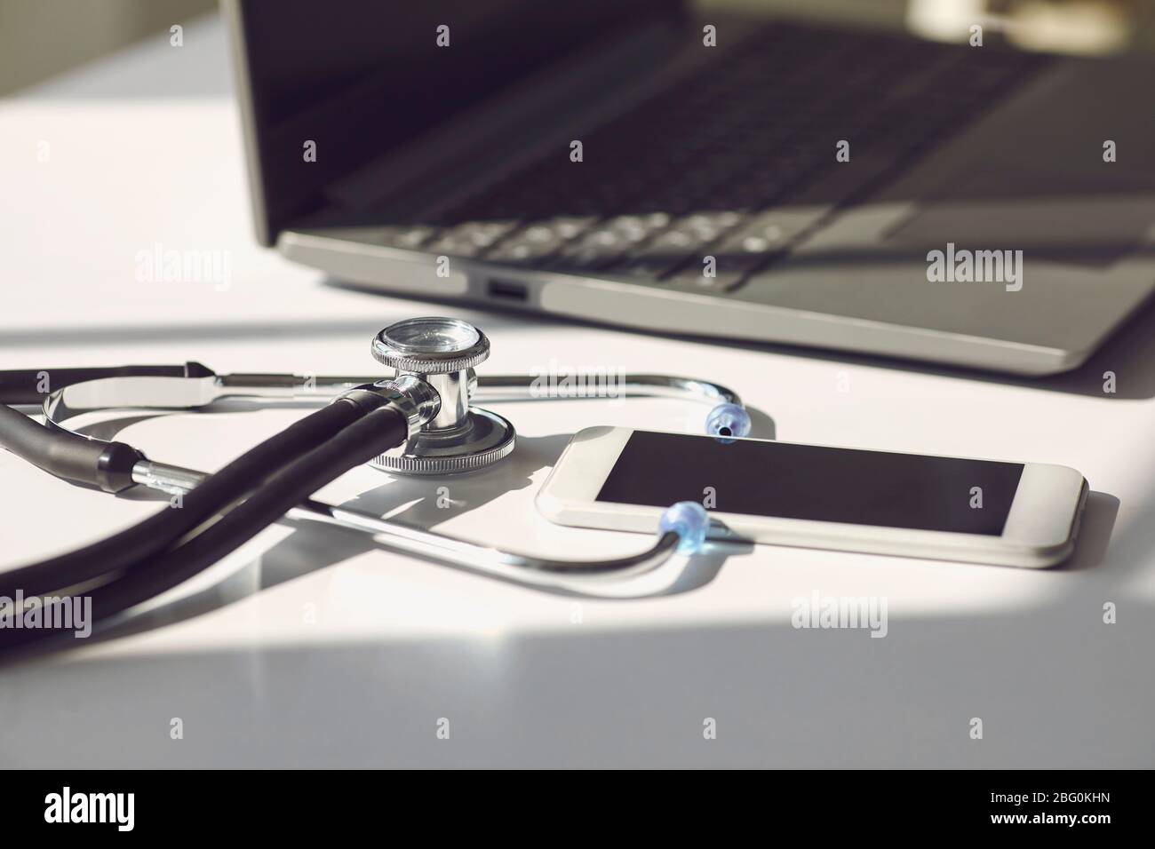 Doctor online medical consultation. Online internet call to a doctor ...