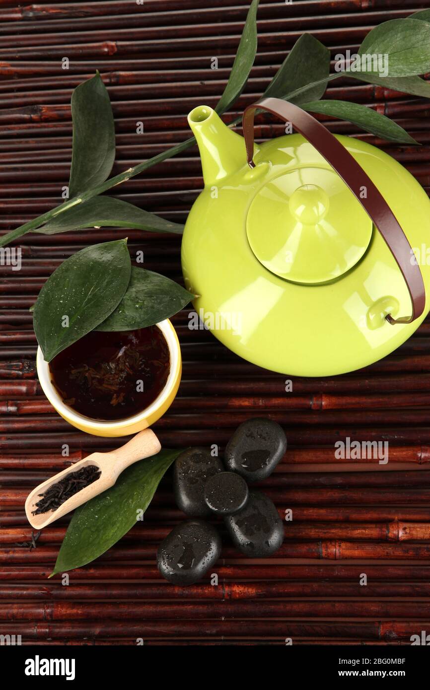 Japanese tea ceremony group hi-res stock photography and images - Alamy