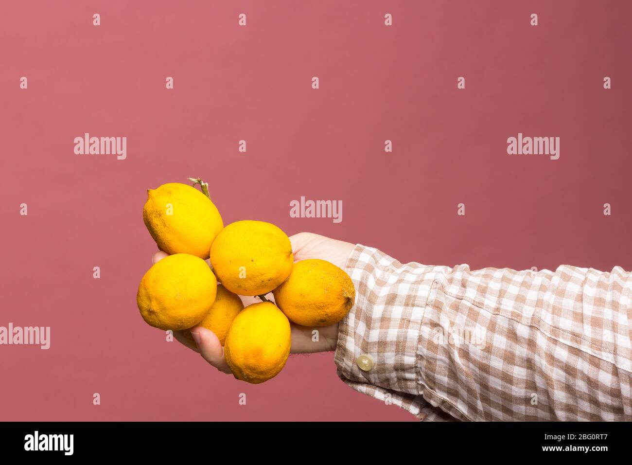 Lemon is a fruit with yellow skin, from the citrus family, with an ...