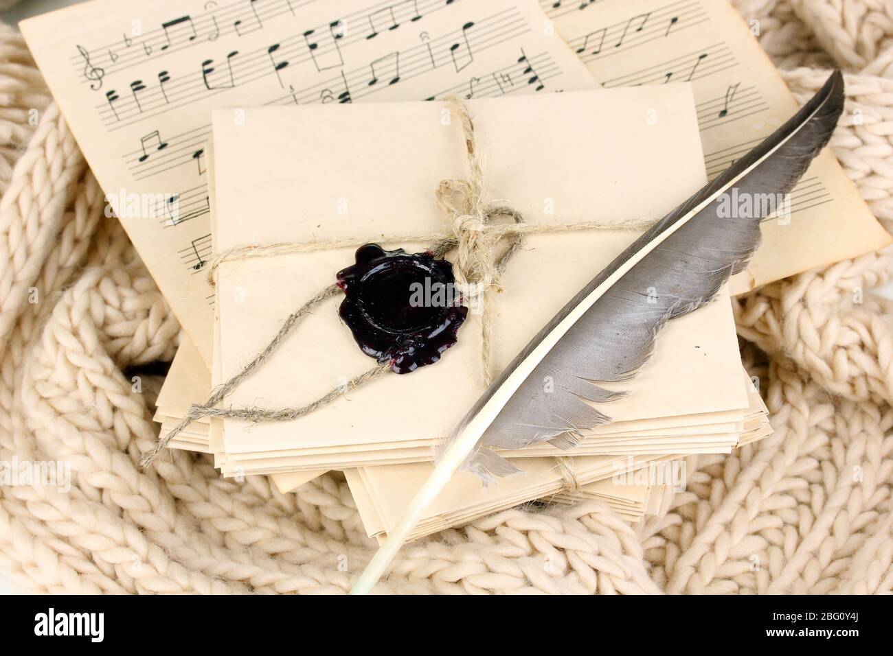 Music sheets old stack hi-res stock photography and images - Alamy