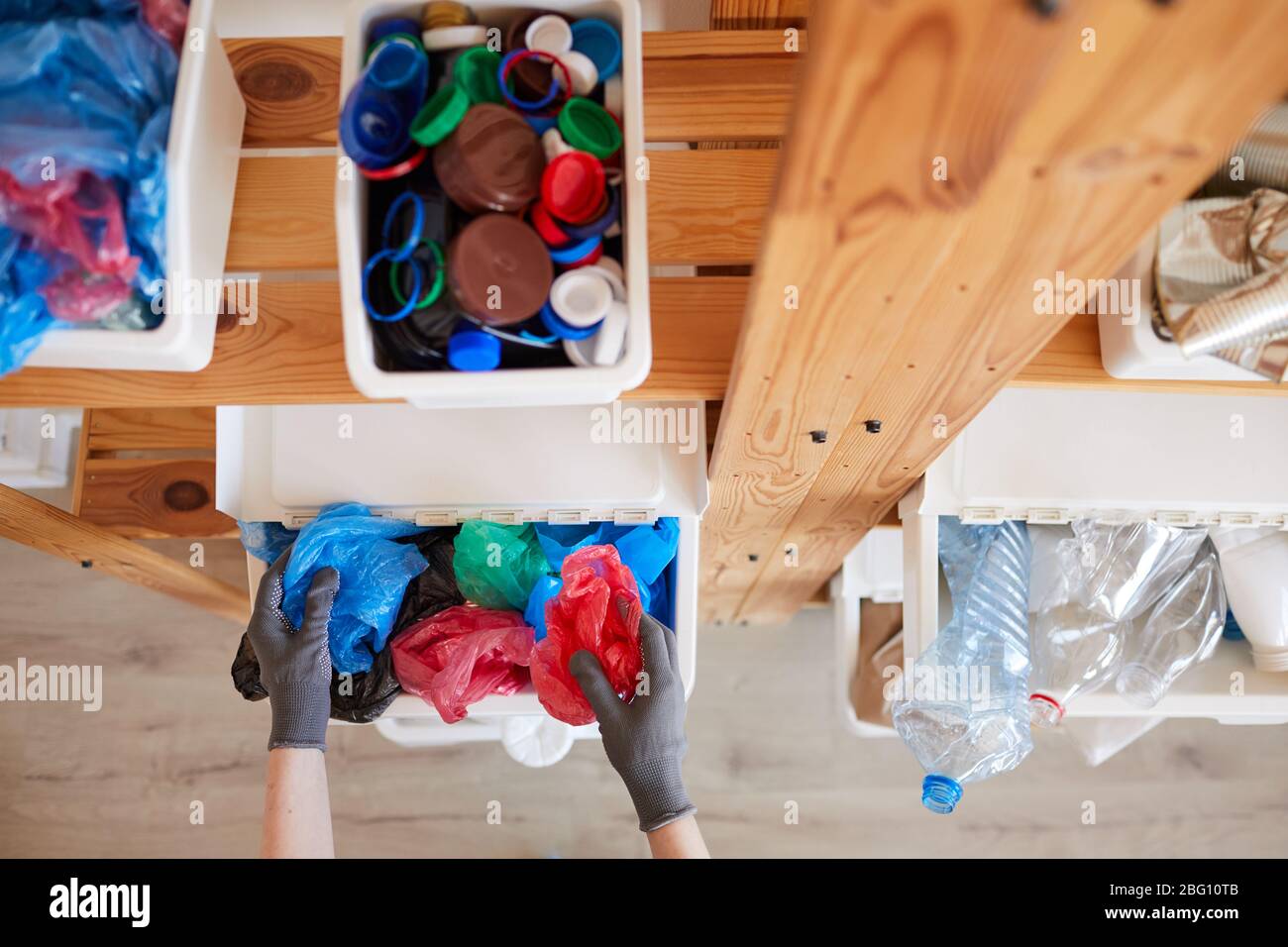 Trash rack hi-res stock photography and images - Alamy