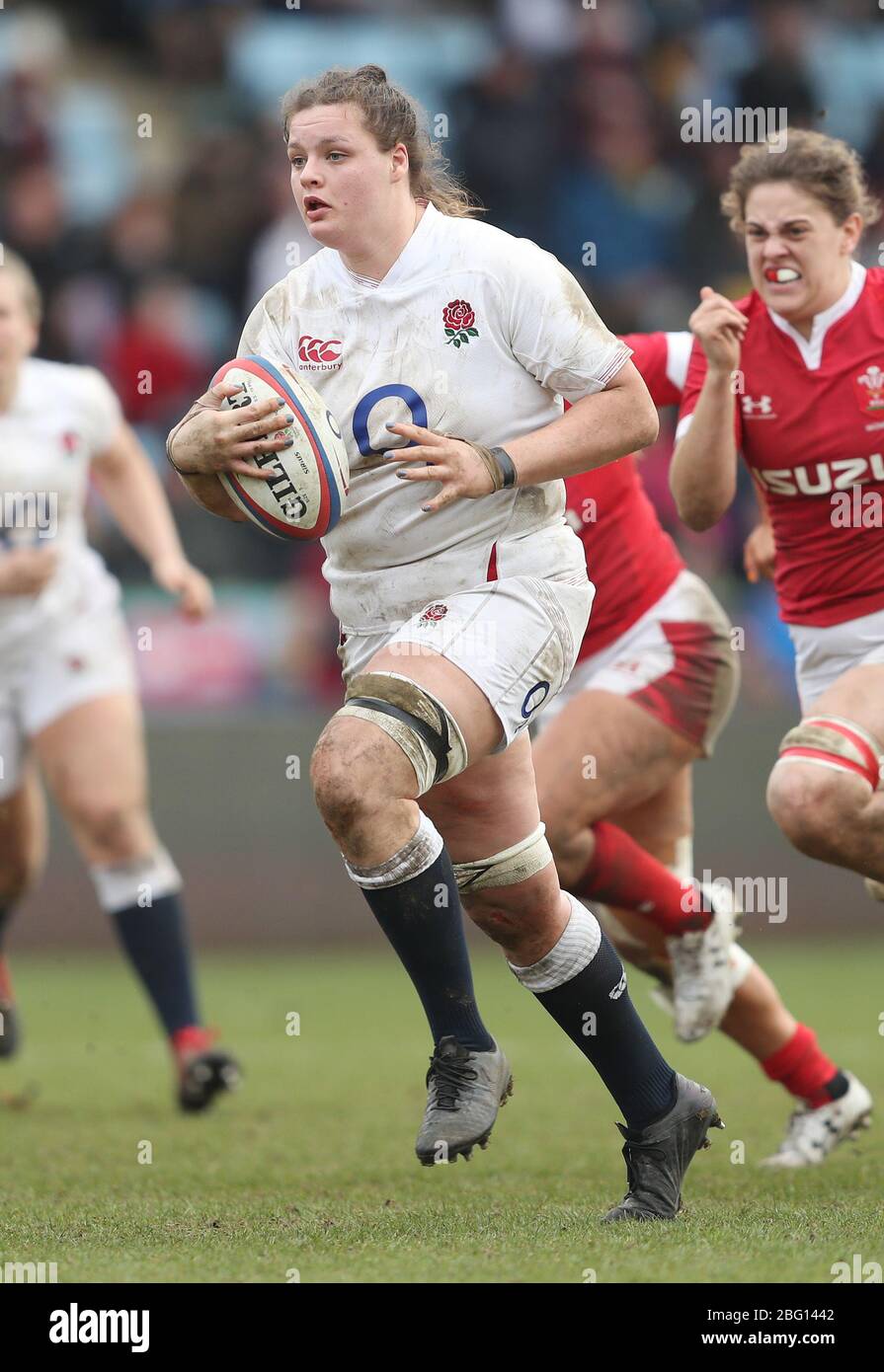 England's Sarah Beckett during the Women's Six Nations match at ...