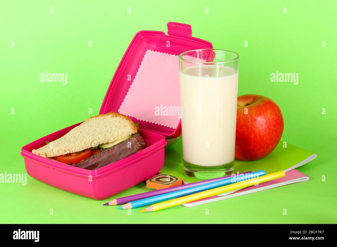 Sandwich and apple on napkin hi-res stock photography and images - Alamy