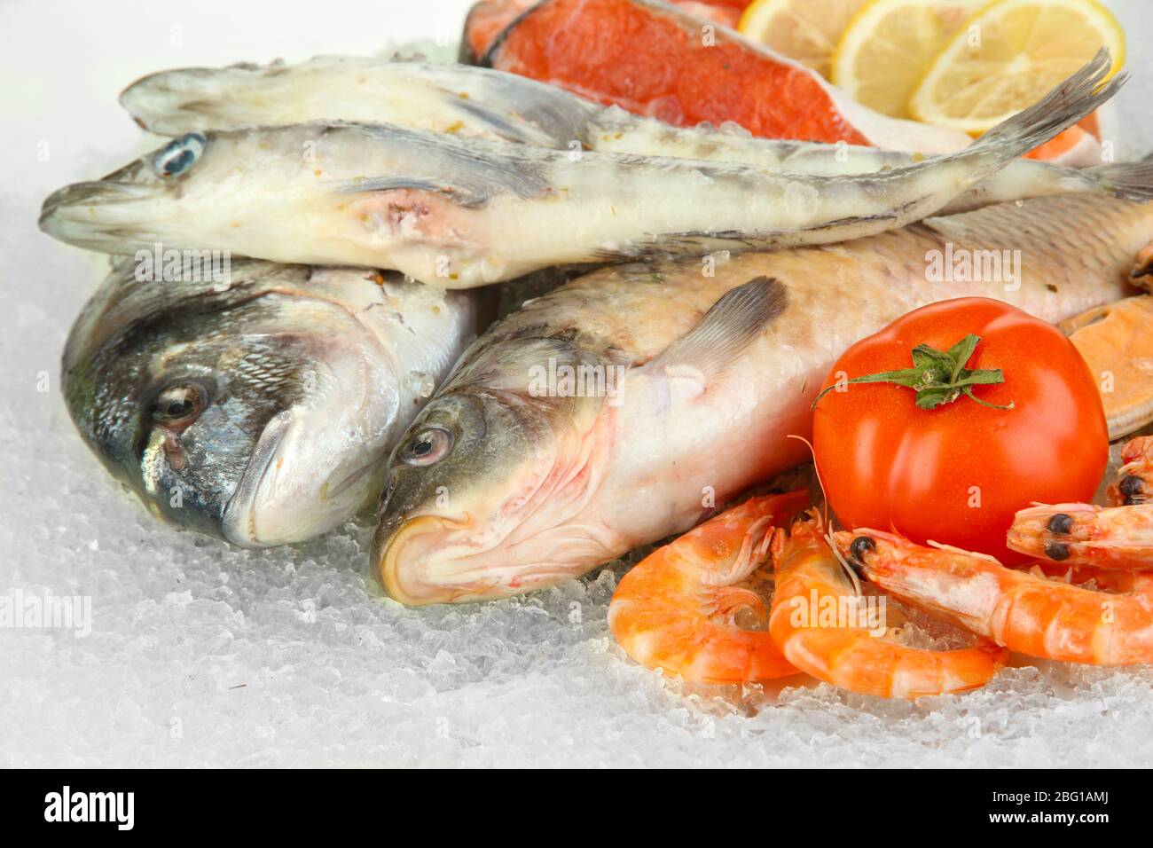 Fresh seafood on ice Stock Photo - Alamy