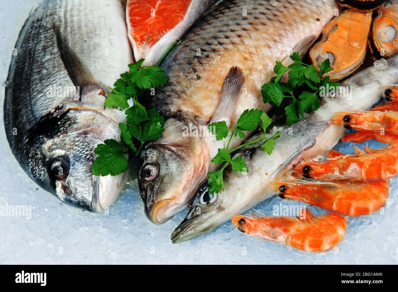 Fresh seafood on ice Stock Photo - Alamy