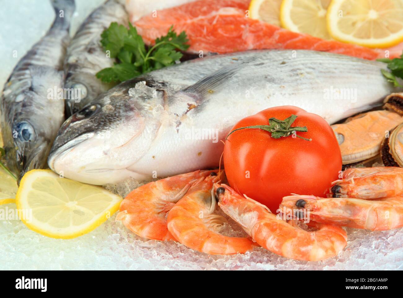 Fresh seafood on ice Stock Photo - Alamy