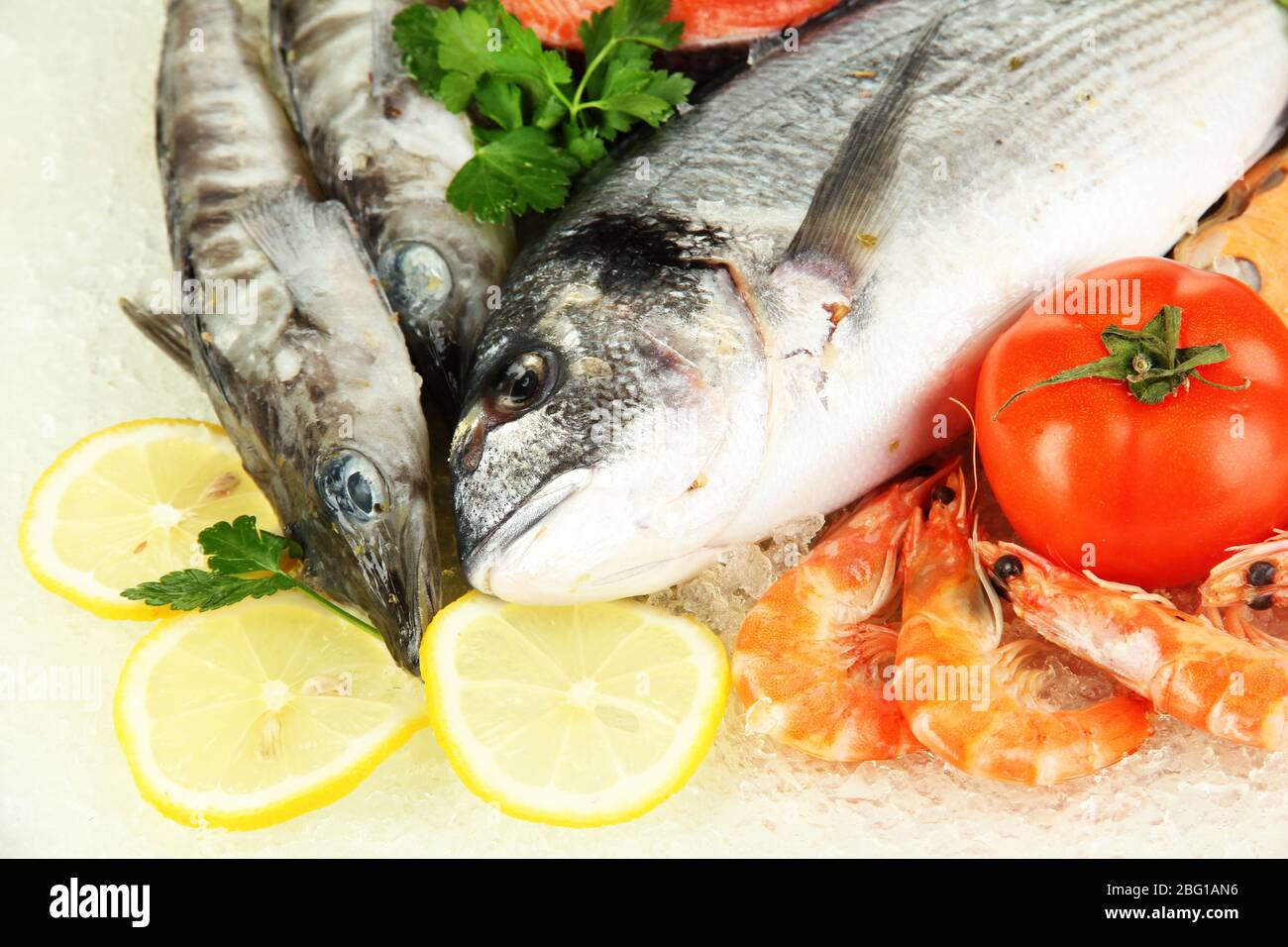 Fresh seafood on ice Stock Photo - Alamy