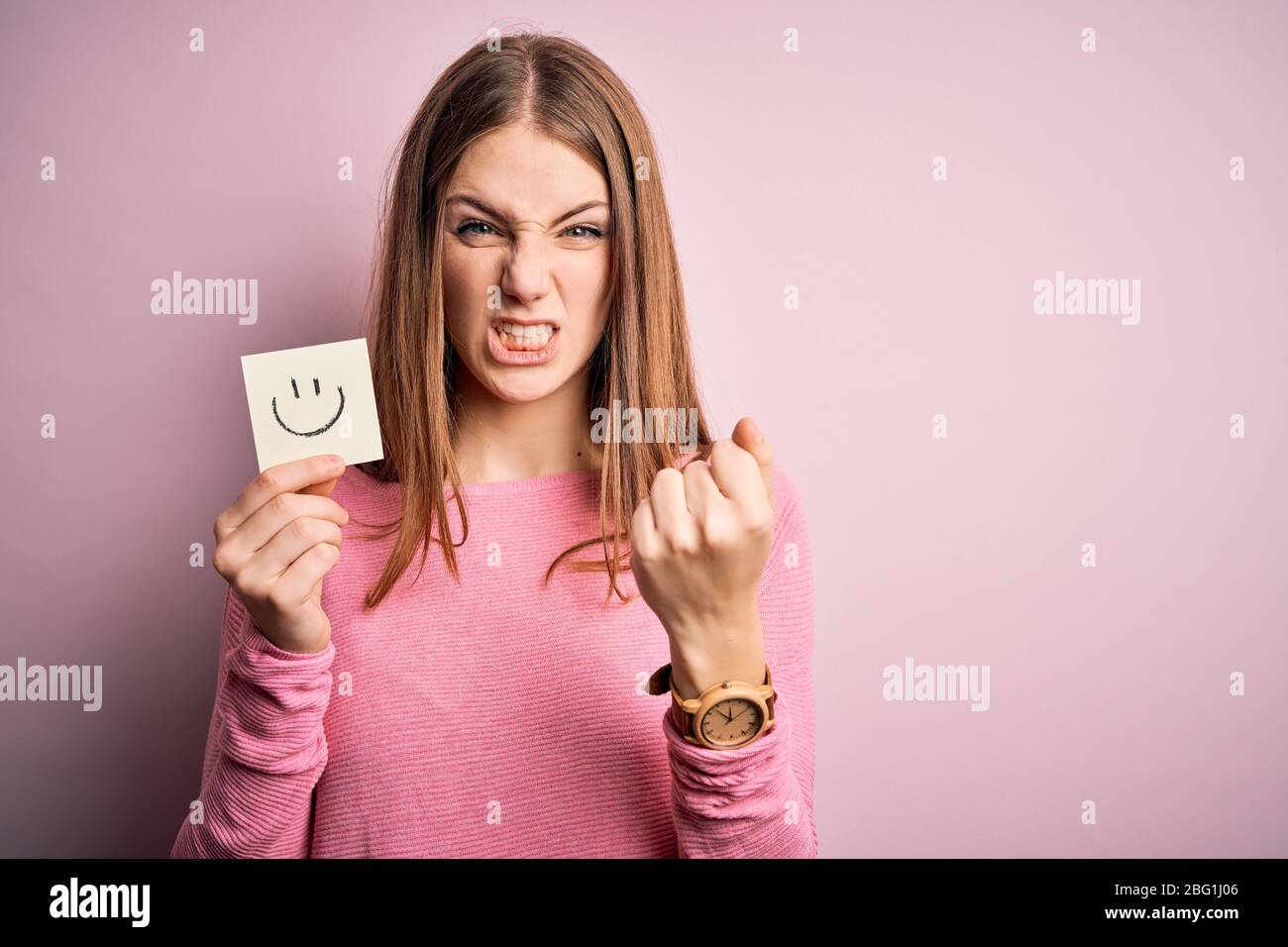 Yelling emoji hi-res stock photography and images - Alamy