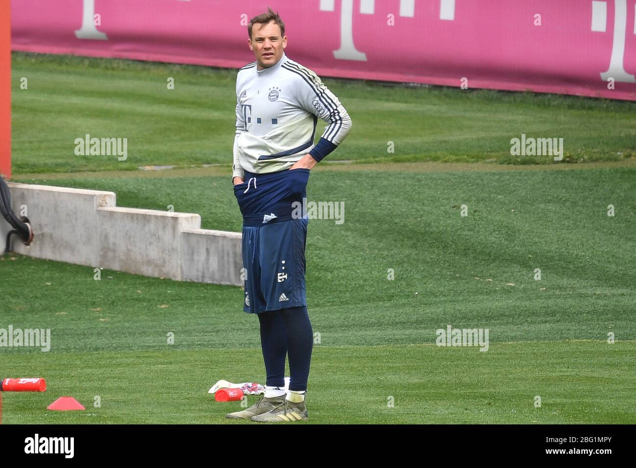 Munich, Deutschland. 20th Apr, 2020. Manuel NEUER (goalwart FC Bayern ...