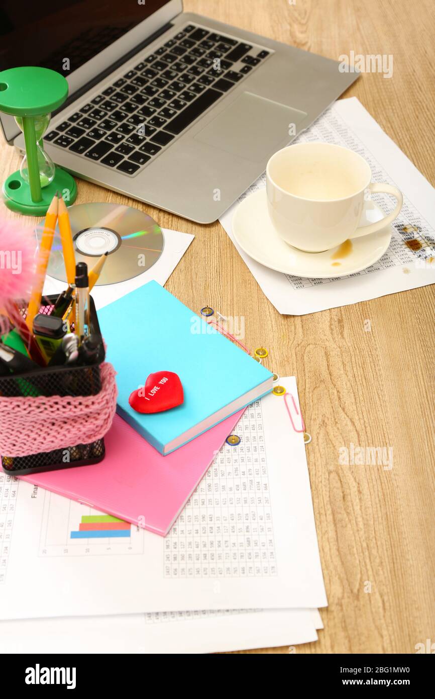 Office desktop close-up Stock Photo - Alamy