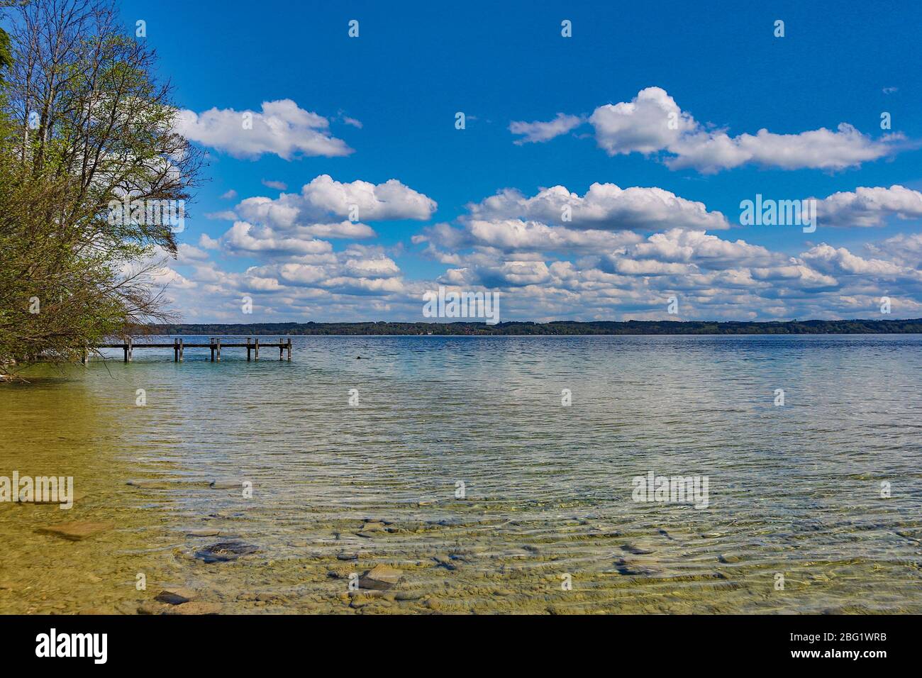 Tutzing, Deutschland. 19th Apr, 2020. Tutzing, Germany 04/20/2020 ...