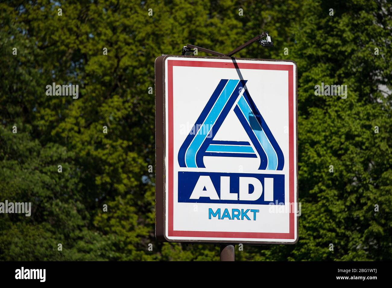 Osnabruck, Deutschland. 19th Apr, 2020. Osnabrueck, Germany 04/19/2020 ...